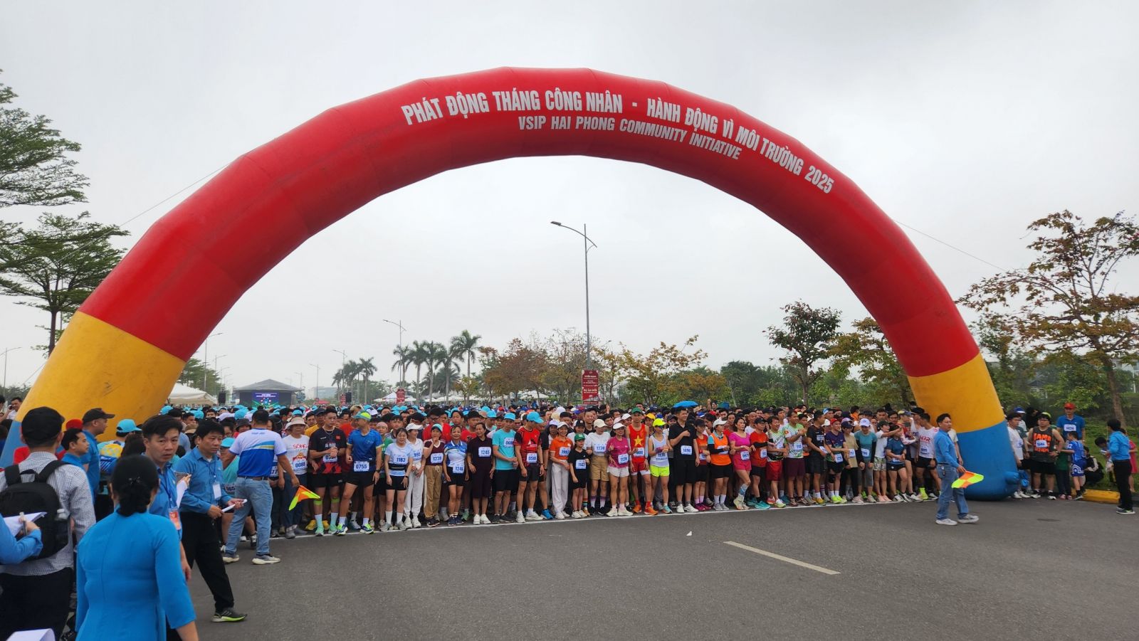 Cộng Nhà Đất tham gia Marathon 5000 Steps of Happines Viship 2025
