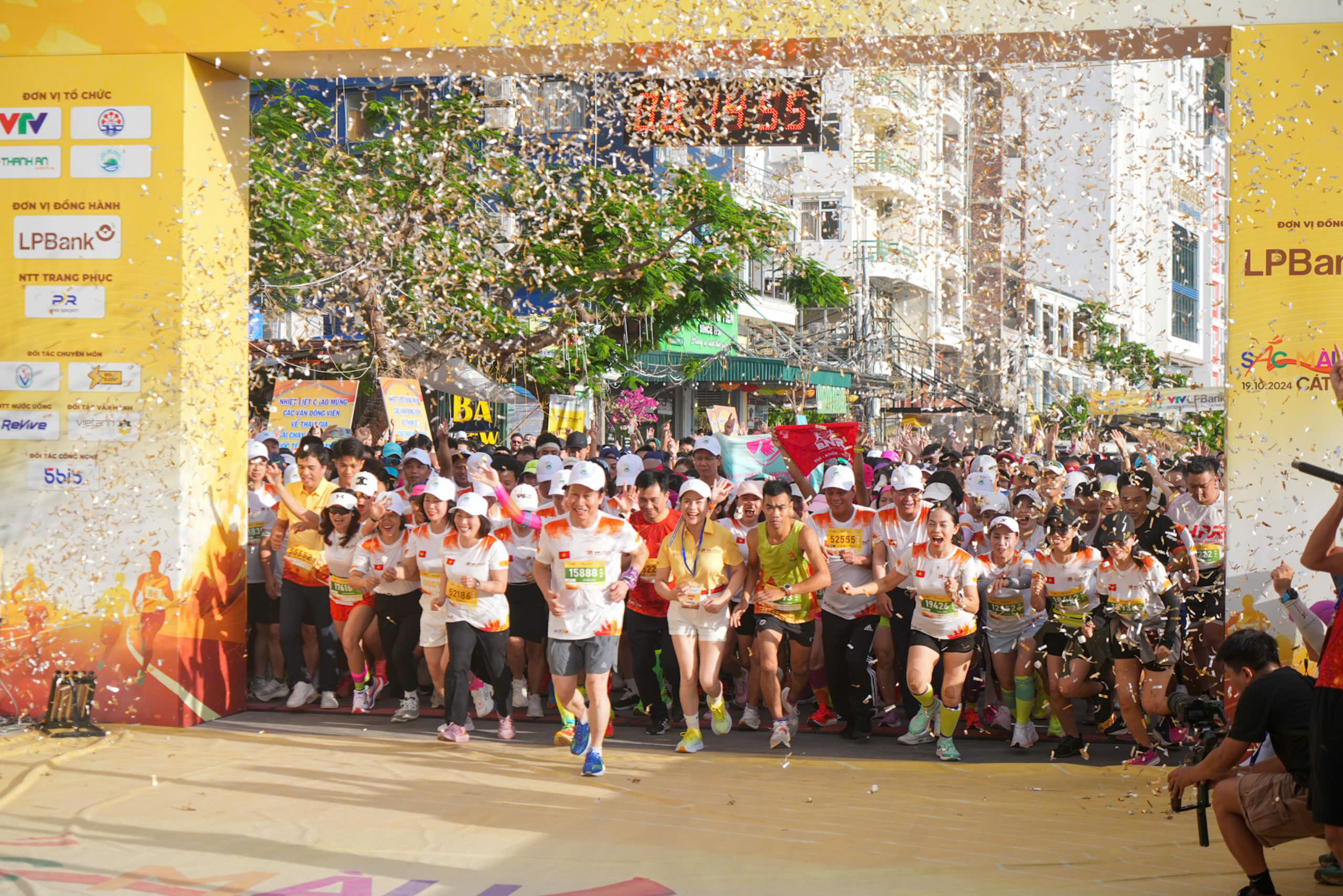 Cộng Nhà Đất tham gia giải Marathon VTV Cát Bà 19/10/2024